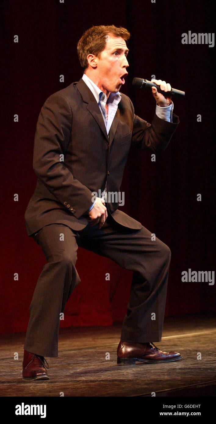 FOR ONE EDITORIAL USE PRIOR TO 00:01 MONDAY 2 JUNE 2003. Comedian Rob ...