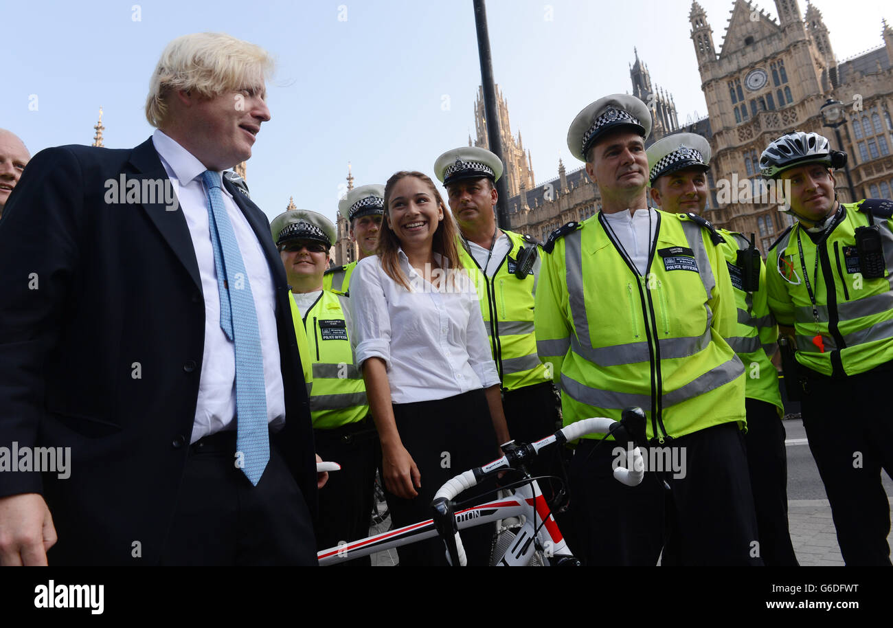 Boris johnson looks cycle safety hi-res stock photography and images ...