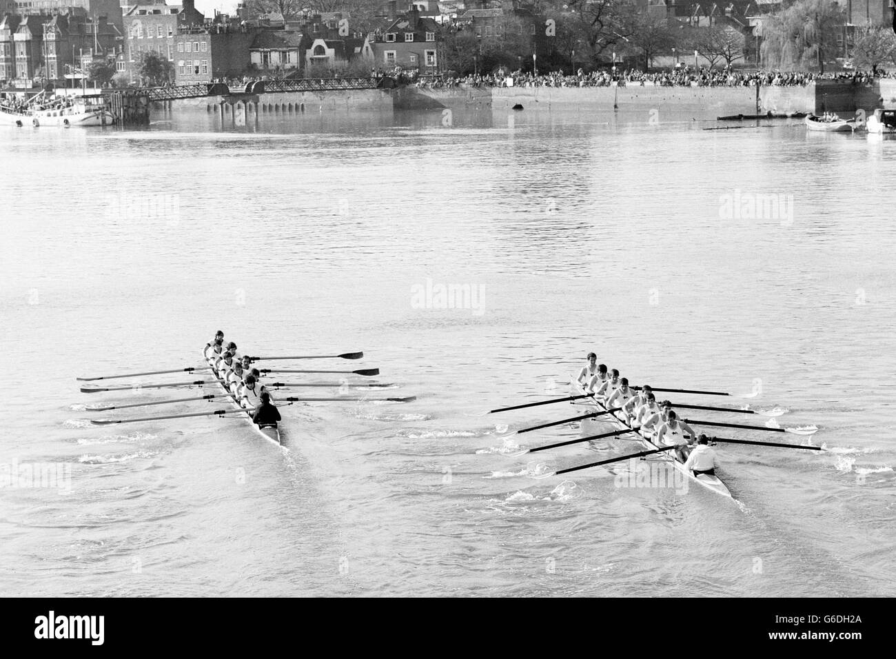 University Boat Race Stock Photo - Alamy