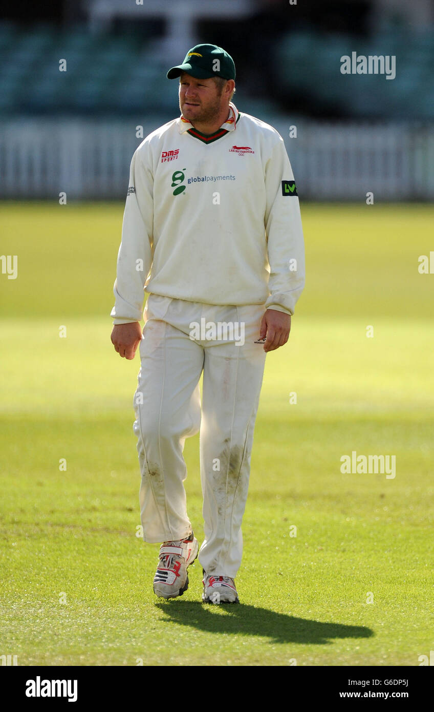 Cricket matthew scoopix hi-res stock photography and images - Alamy
