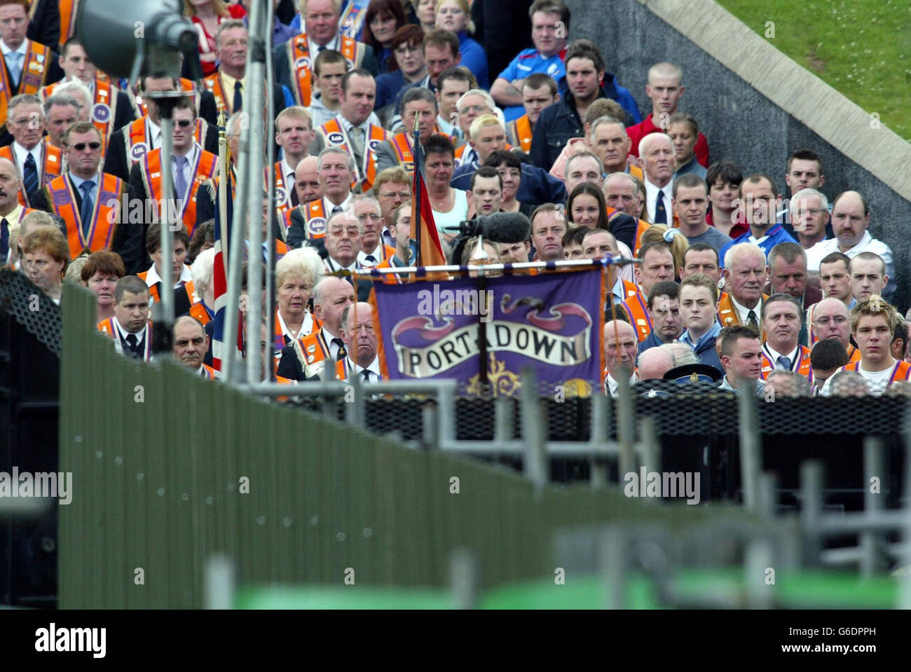 Overturn bridge hi-res stock photography and images - Alamy