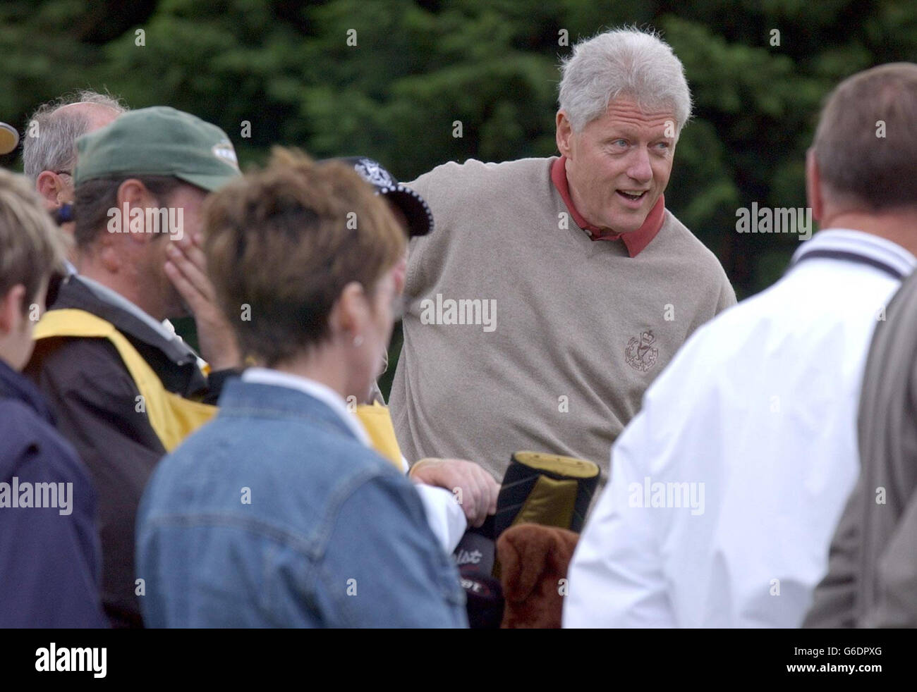 Bill clinton northern ireland golf hi-res stock photography and images ...