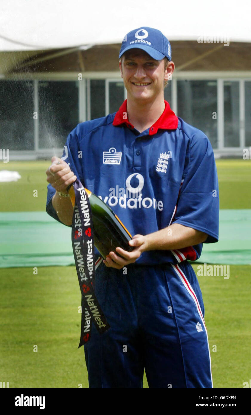 David troughton hi-res stock photography and images - Alamy