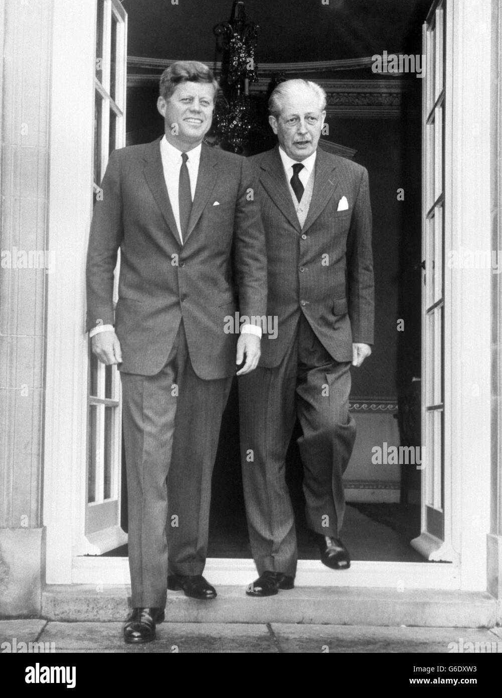 Us president john f kennedy pm harold macmillan hi-res stock ...