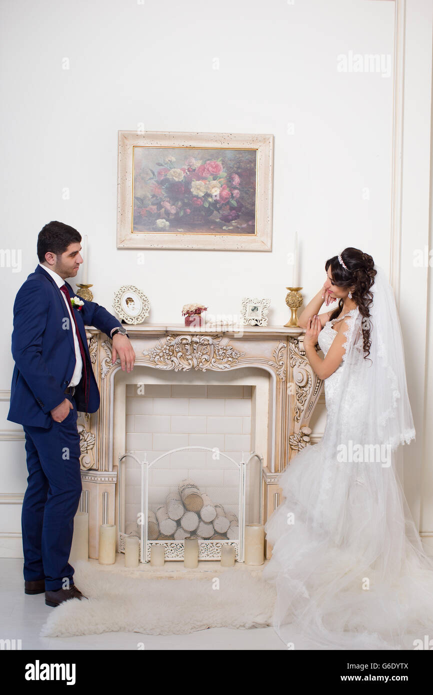 Man dressed as bride hi-res stock photography and images - Alamy