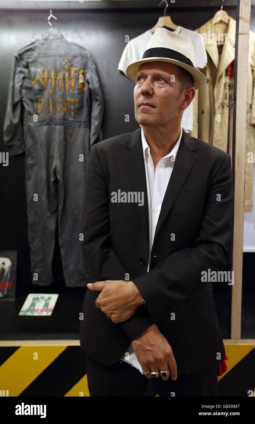 The Clash Album Cover Stock Photos & The Clash Album Cover Stock Images ...