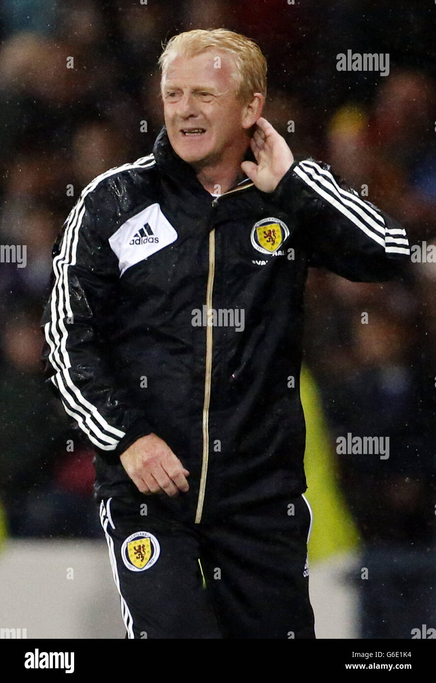 Group a match at hampden park hi-res stock photography and images - Alamy