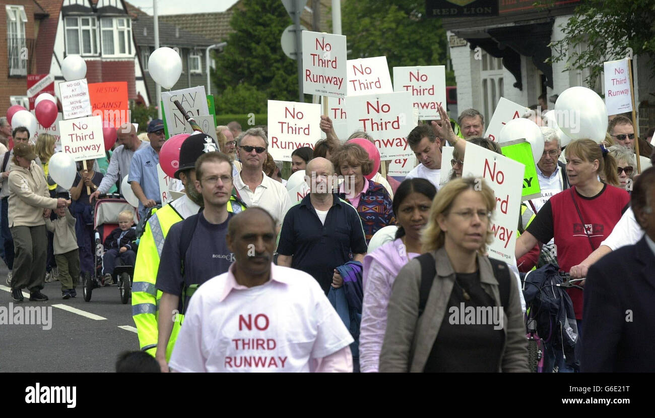 Heathrow Runway protest Stock Photo - Alamy