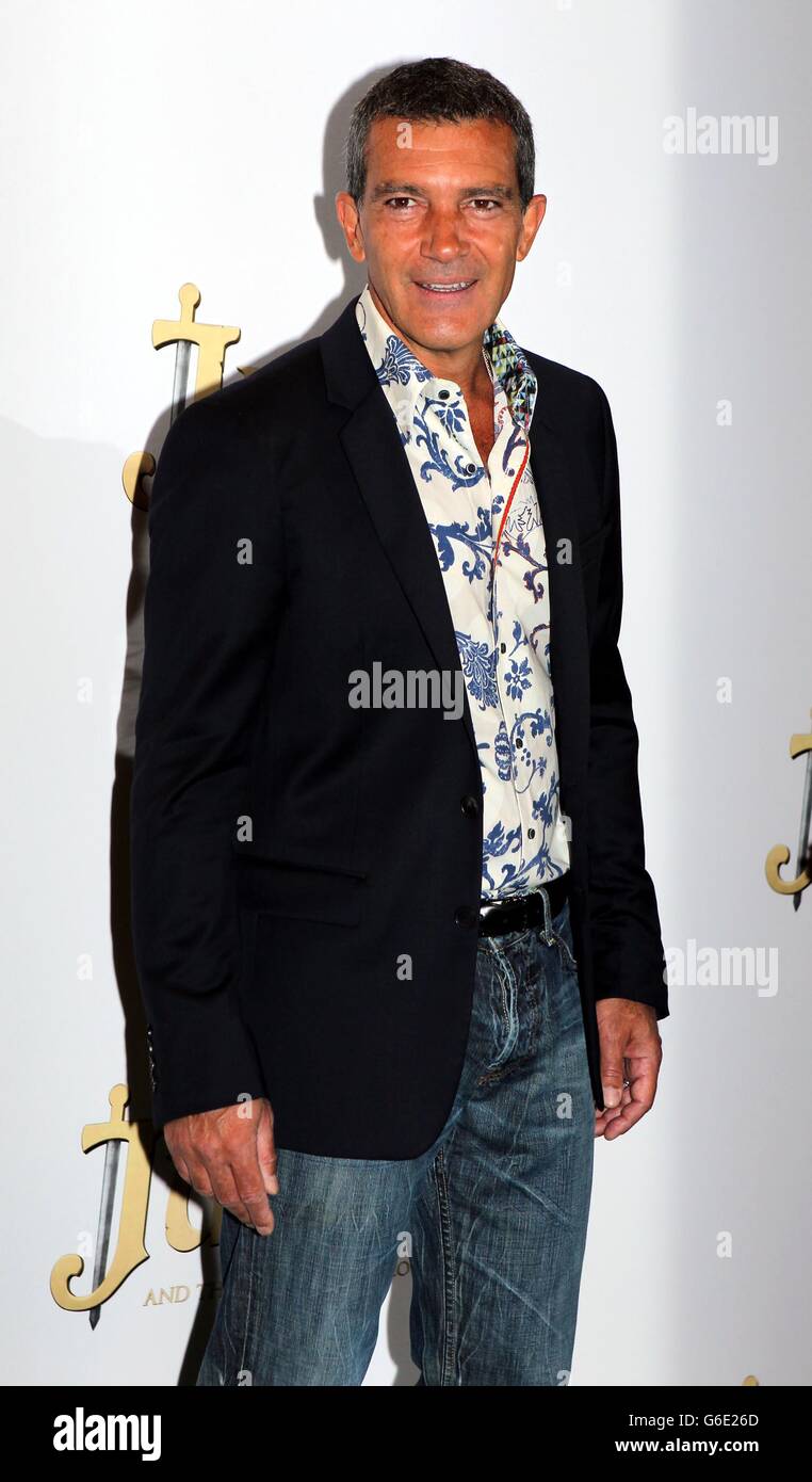 Premiere of Justin and the Knights of Valour Stock Photo - Alamy
