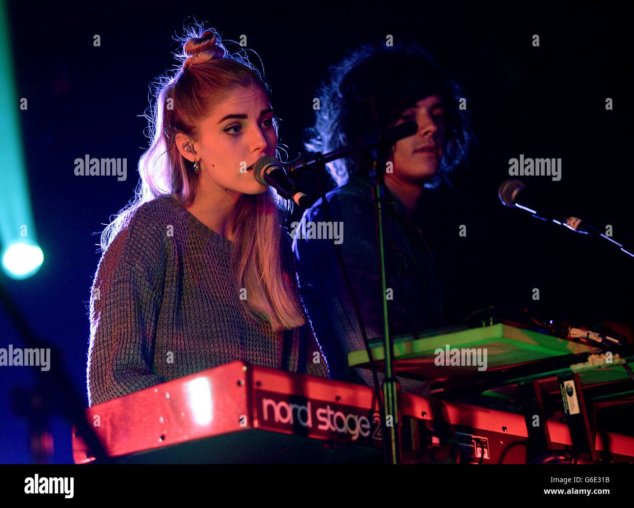 Hannah Reid and Dot Major of London Grammar performing on the Replay ...