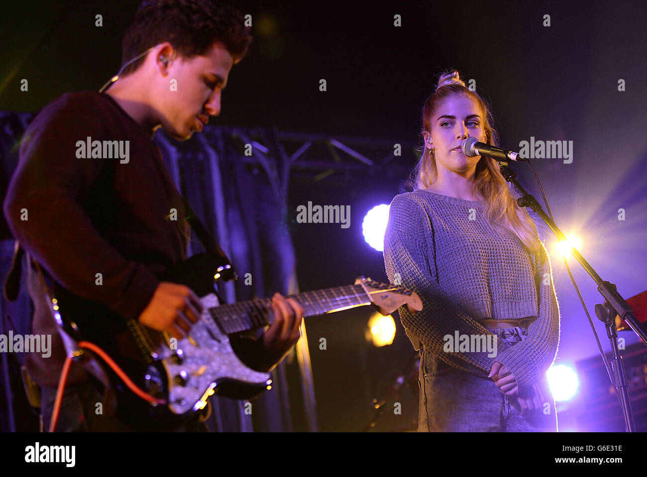 Hannah Reid and Dan Rothman of London Grammar performing on the Replay ...