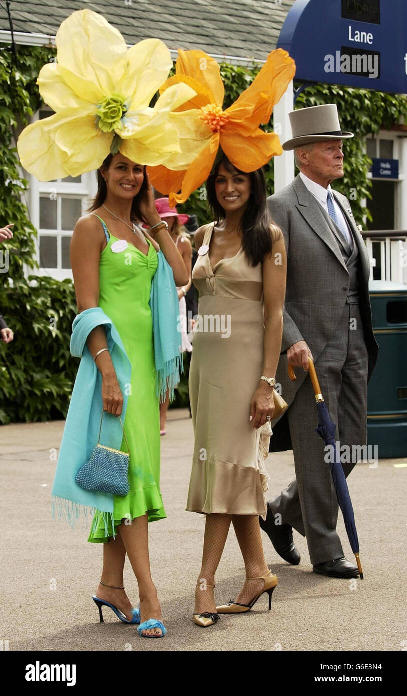 Models kimberley cowell l hi-res stock photography and images - Alamy