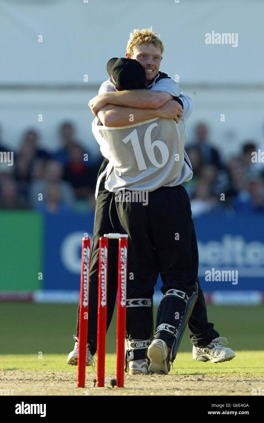 Keith piper wicket keeper hi-res stock photography and images - Alamy