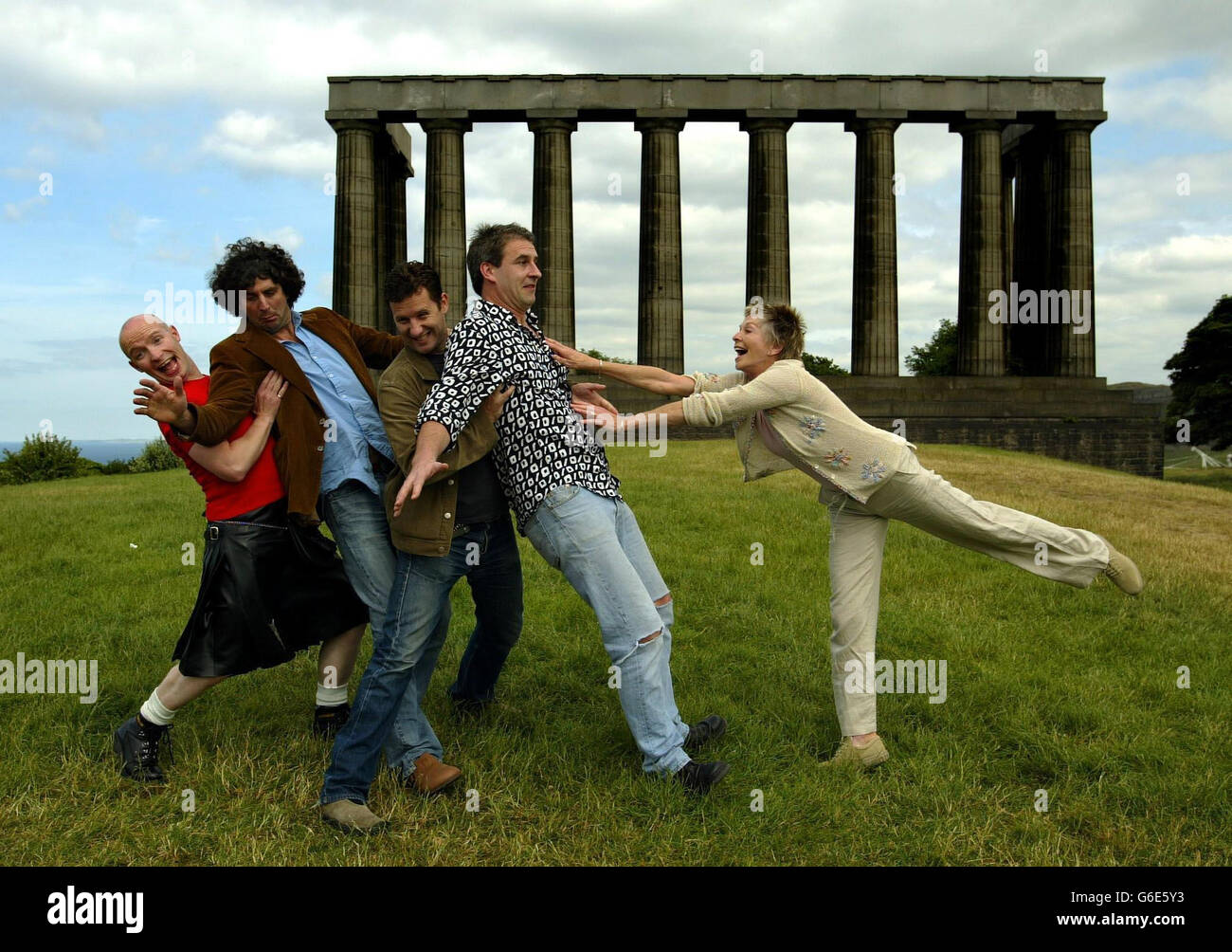 Actress Susannah York (right) and Boothby Graffoe, Adams Hills, Murray ...