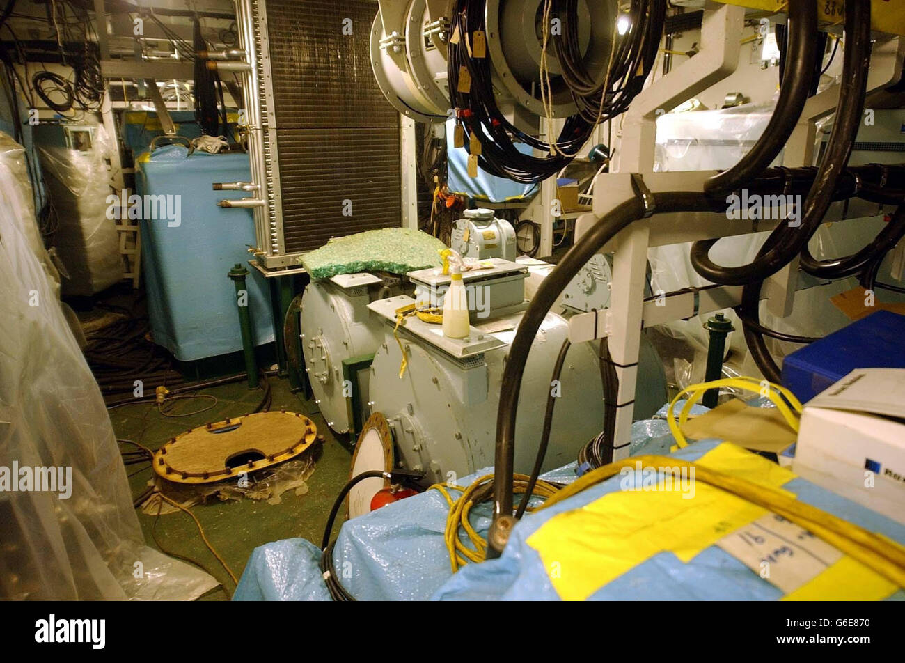 HMS Nottingham repairs Stock Photo - Alamy