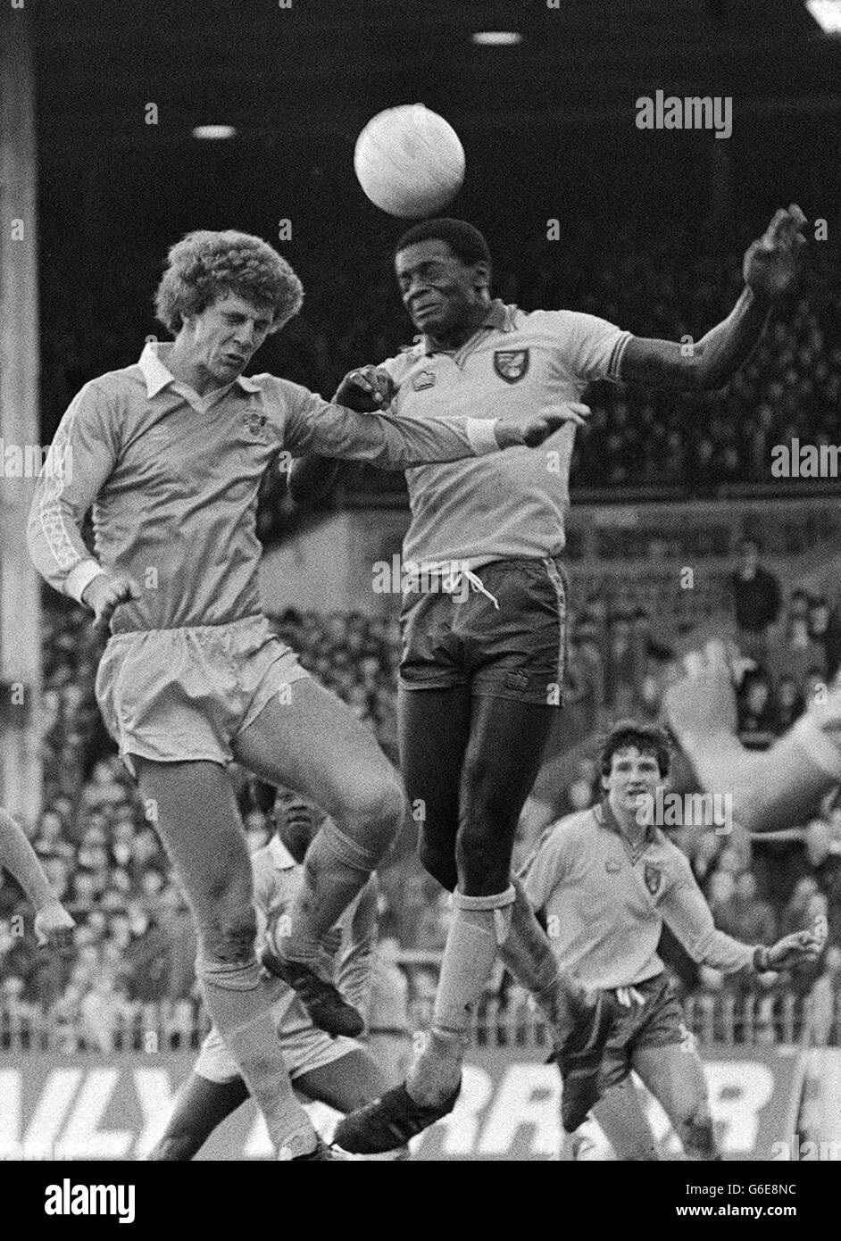 Tommy caton manchester city hi-res stock photography and images - Alamy