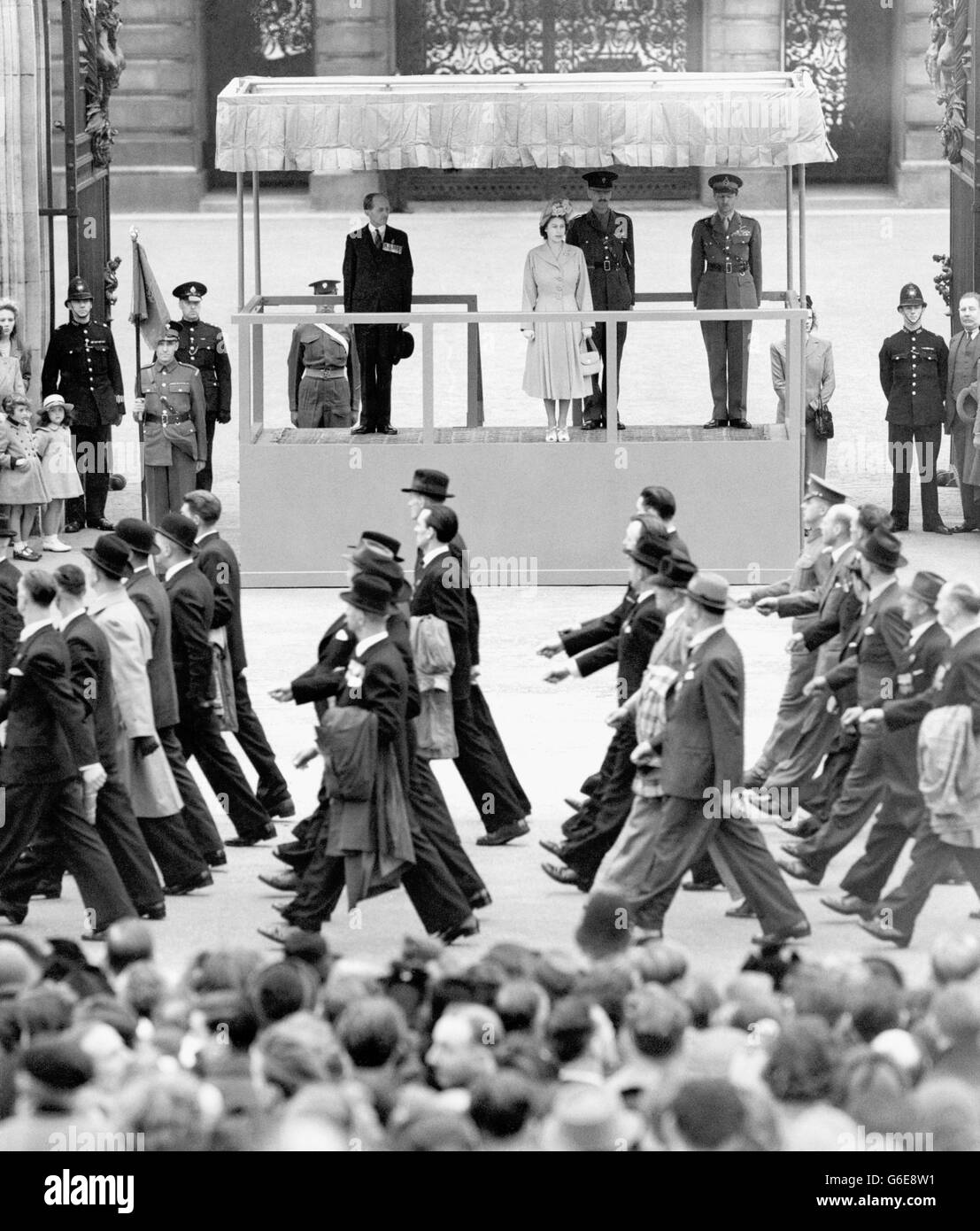 Royalty - Princess Elizabeth - Remembrance Day Parade, London Stock ...