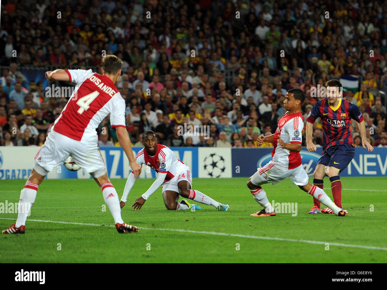 Barcelonas lionel messi scores hi-res stock photography and images - Alamy