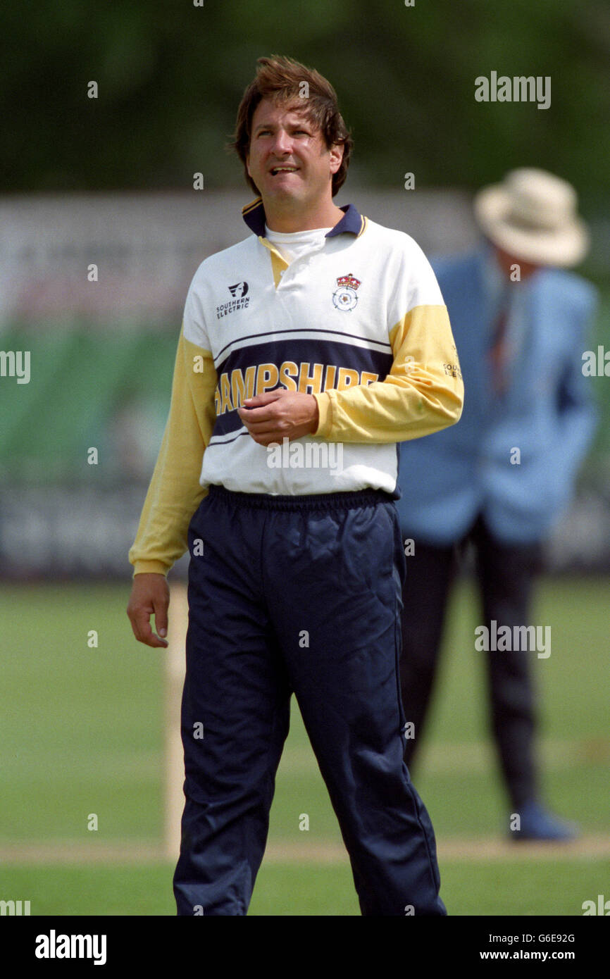 Cricket - Sunday League Stock Photo - Alamy