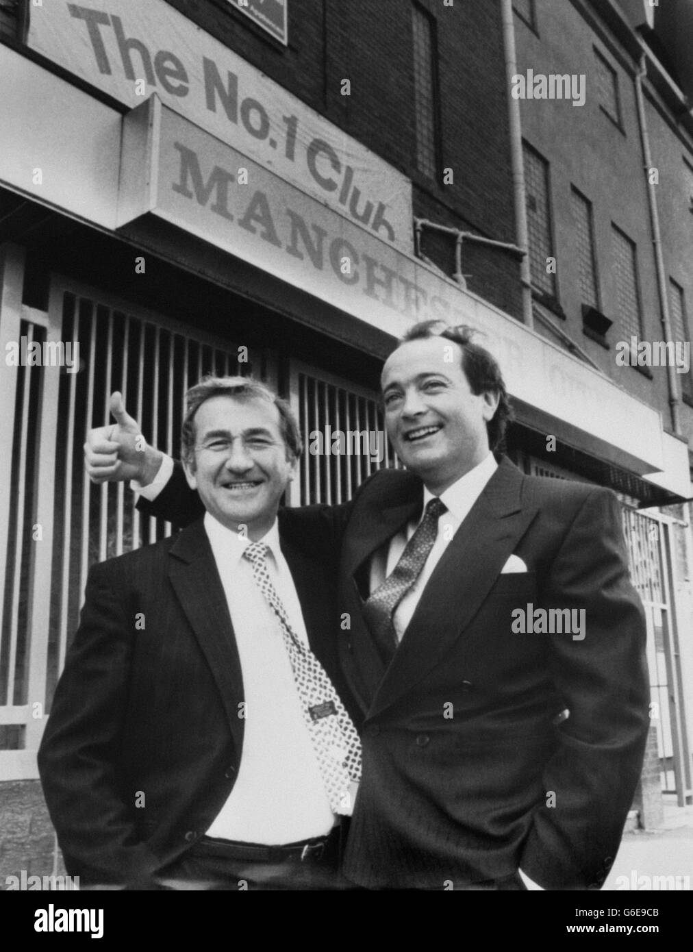 Manchester City's new team manager Mel Machin gives the thumbs up as he ...