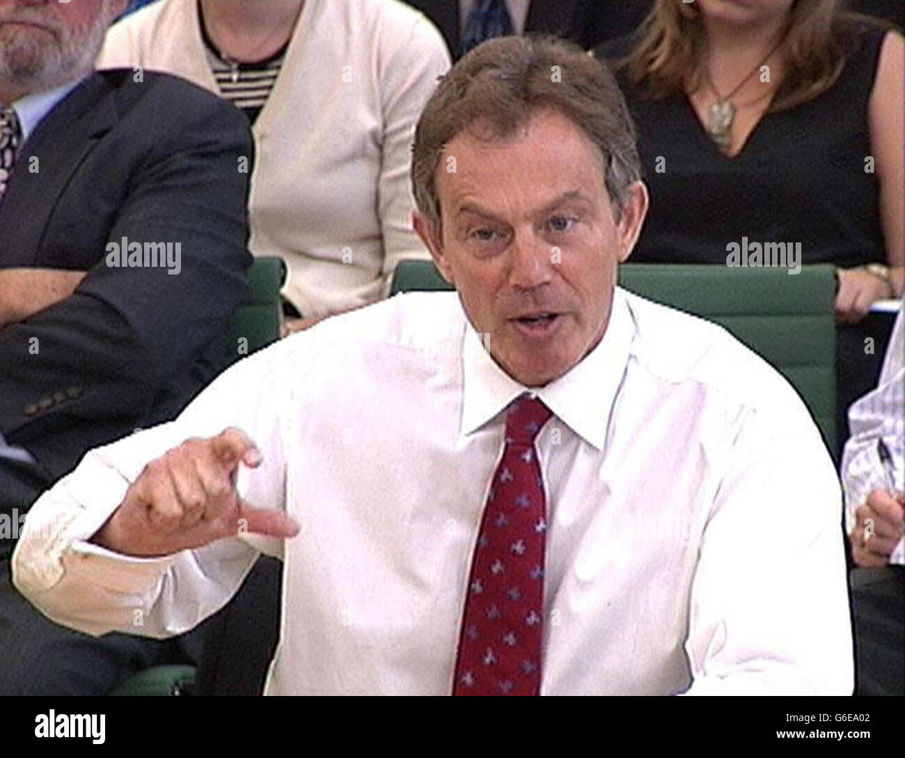 Giving evidence screen hi-res stock photography and images - Alamy