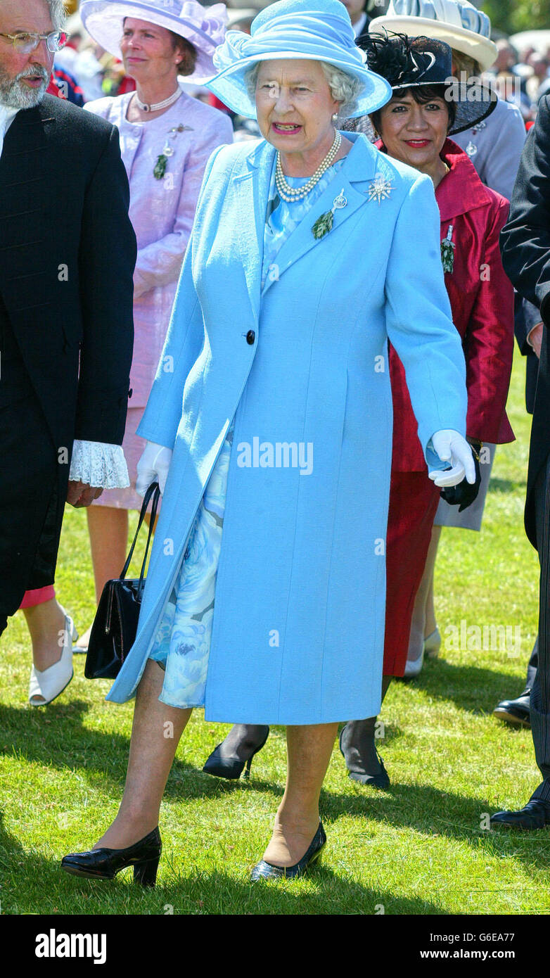 Queen Elizabeth visits the Isle of Man. Britain's Queen Elizabeth II ...