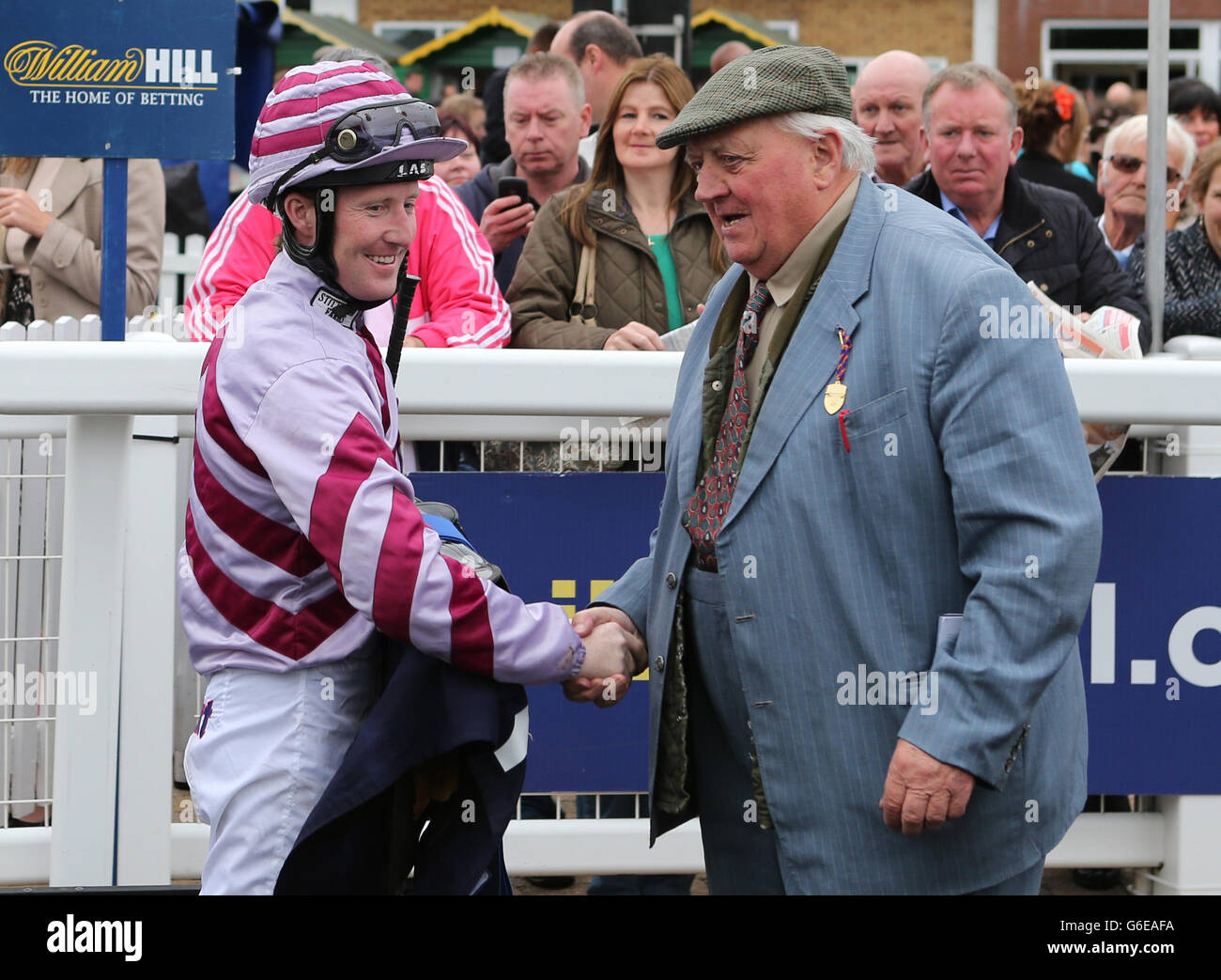 Gold cup ancient hi-res stock photography and images - Alamy