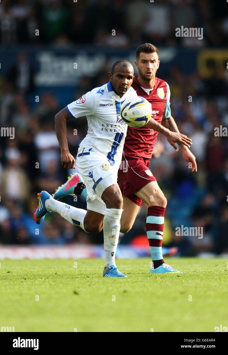 Burnley's Sam Vokes and Leeds United's Rodolph Austin during the Sky ...