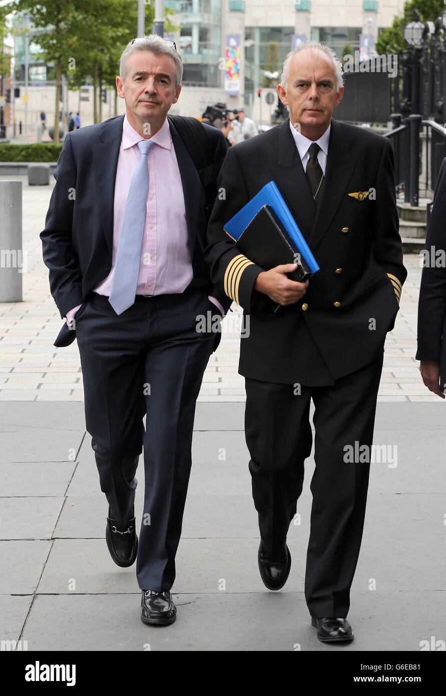 Ryanair Chief Executive Michael O'Leary, with Ryanair chief pilot ...