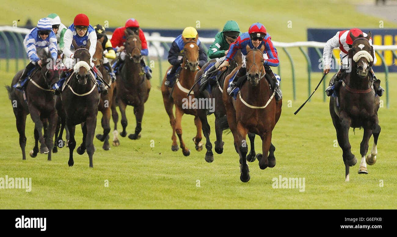 Joey Haynes (second right) on Trixie Malone wins the The Lowmac ...