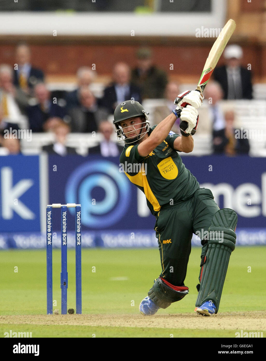Nottinghamshires steven mullaney yorkshire bank pro40 final lords ...