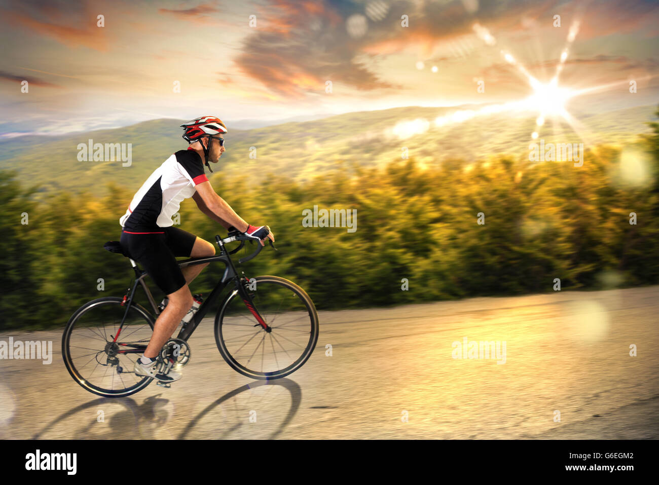 Cycle and sunset hi-res stock photography and images - Alamy