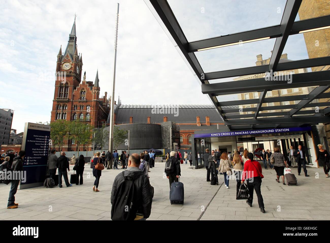 Opening of Kings Cross Square Stock Photo - Alamy