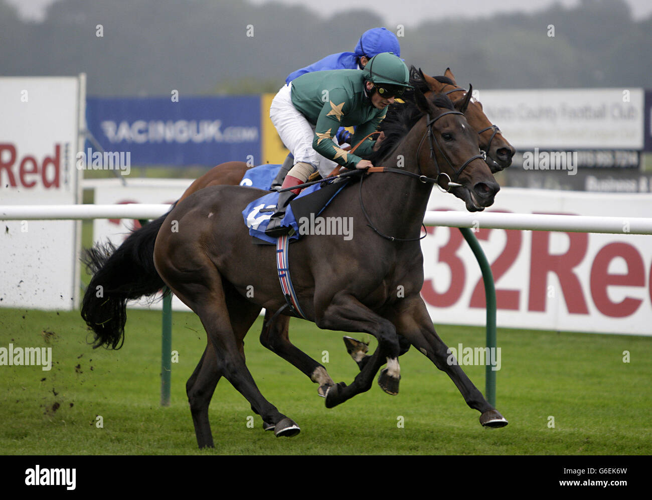 Horse Racing - Nottingham Racecourse Stock Photo - Alamy
