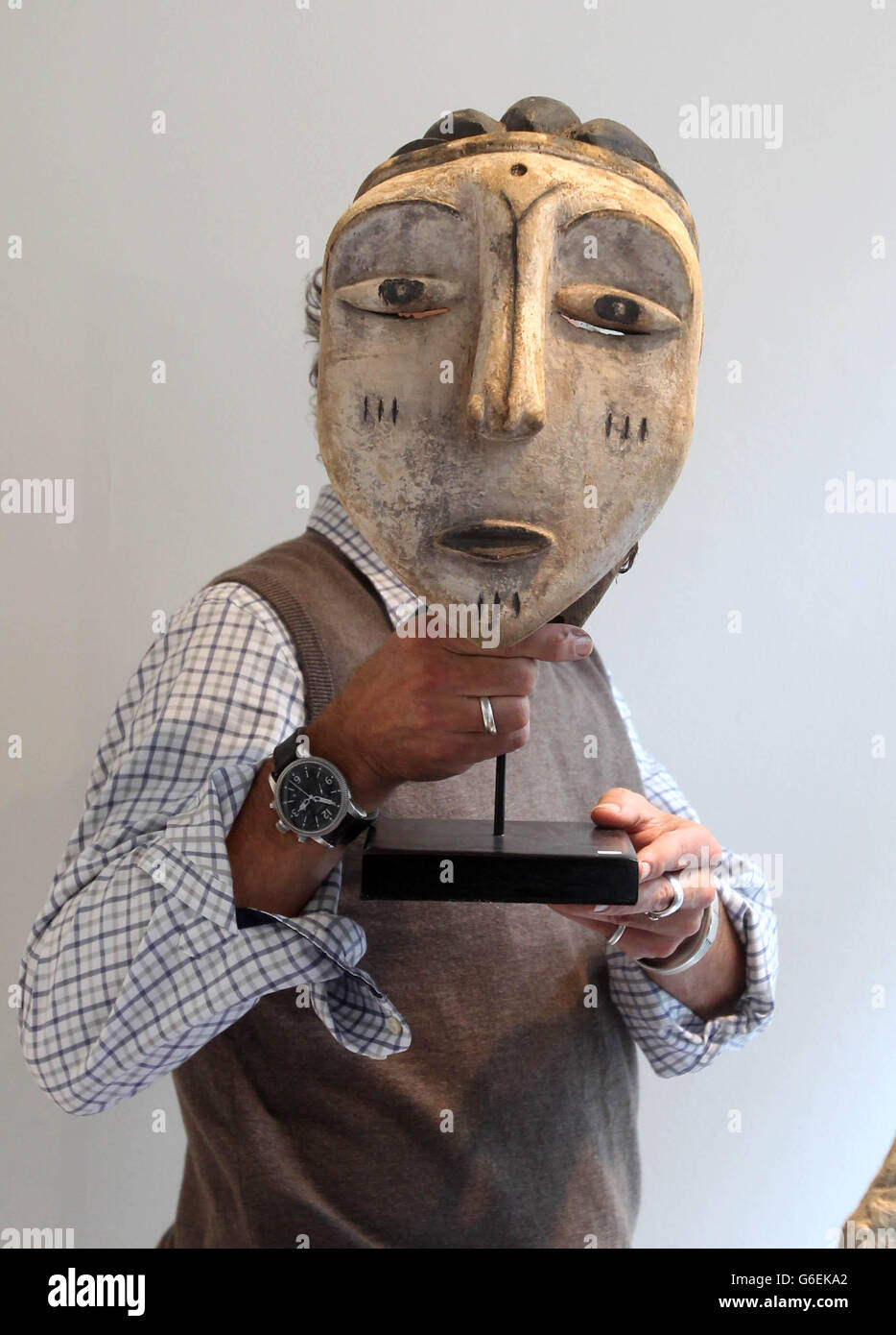London tribal art hi-res stock photography and images - Alamy