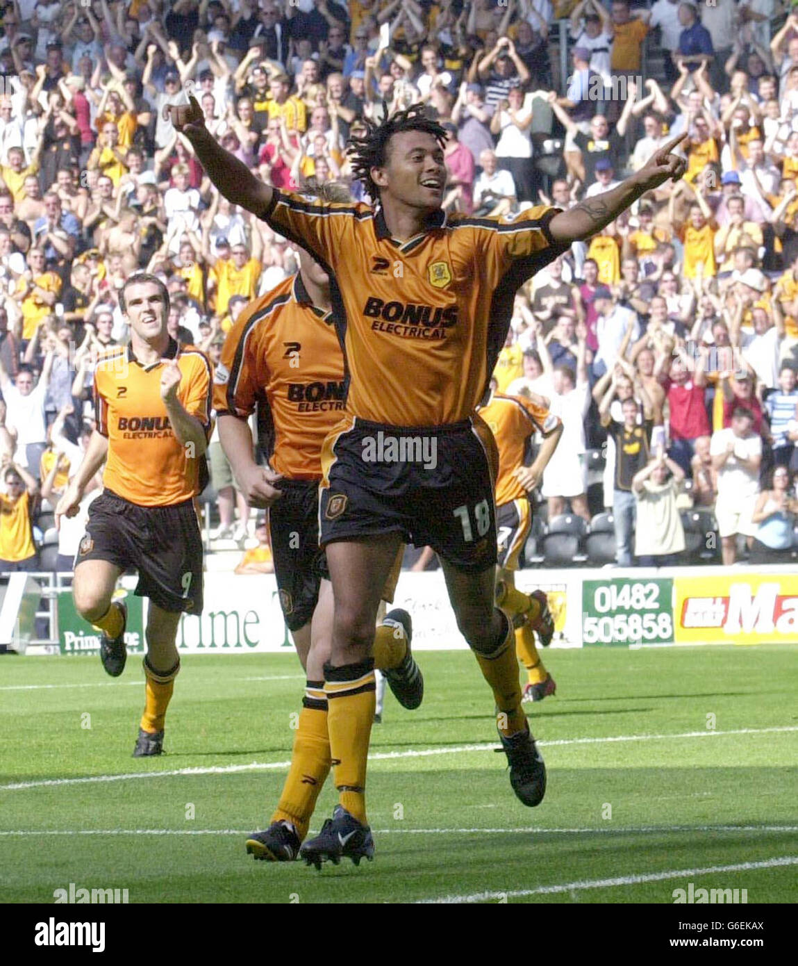 Sport football action jason price kc stadium hi-res stock photography ...