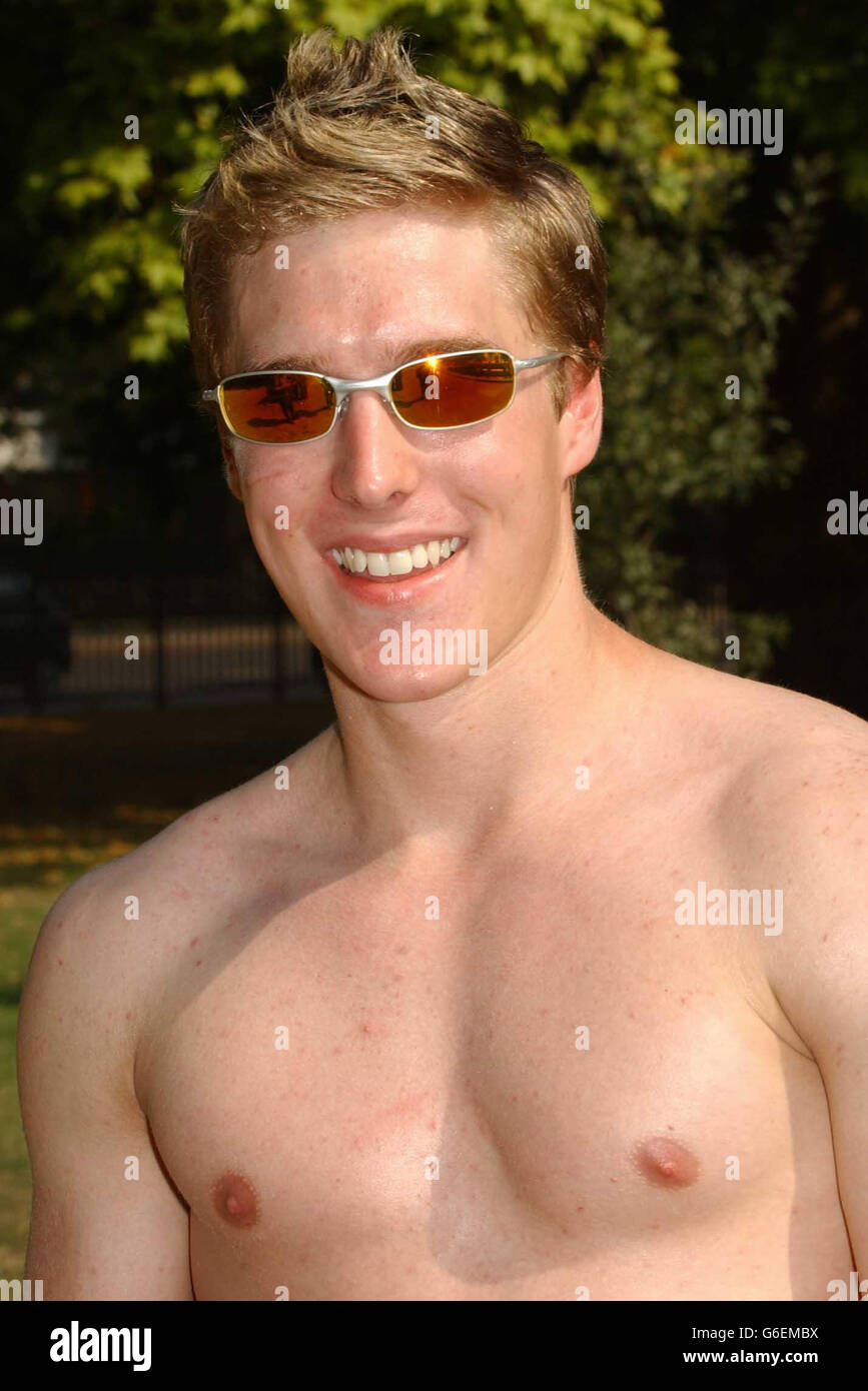 Soaks up the sun in hyde park hi-res stock photography and images - Alamy