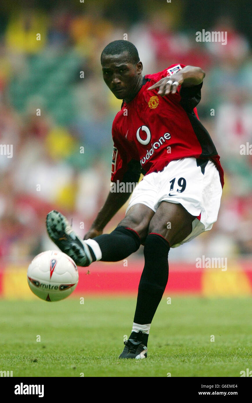 Eric Djemba-Djemba in action for Manchester United during The FA ...