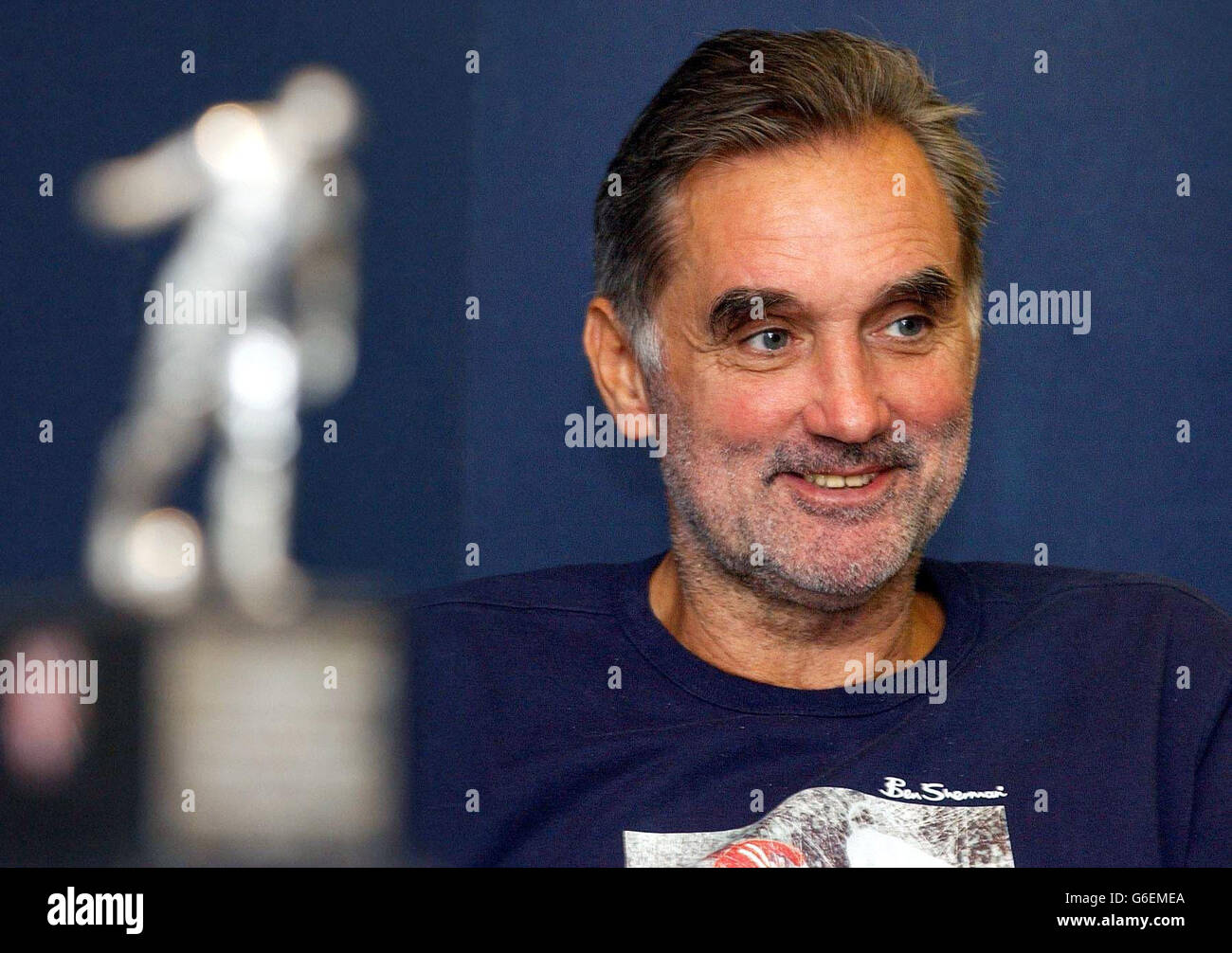 George best 1967 hi-res stock photography and images - Alamy