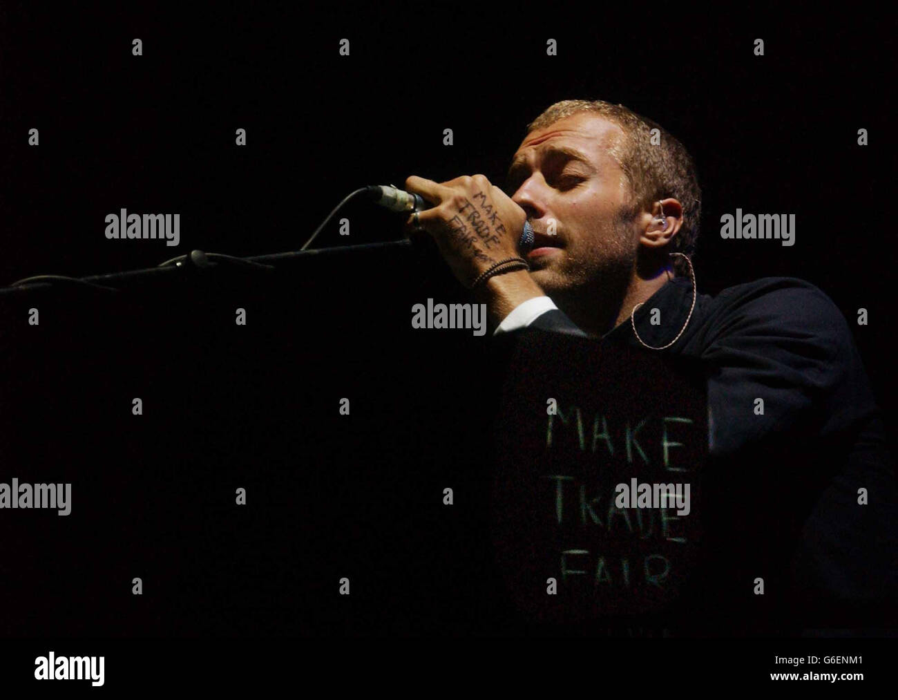 Chris Martin, lead singer from Coldplay performs live at V2003 Music ...