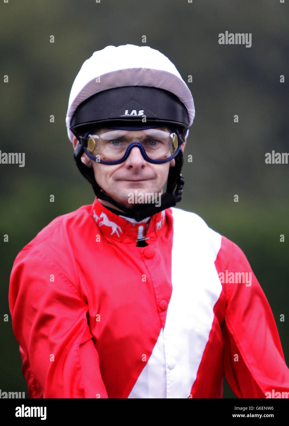 Jockey robert havlin nottingham racecourse hi-res stock photography and ...