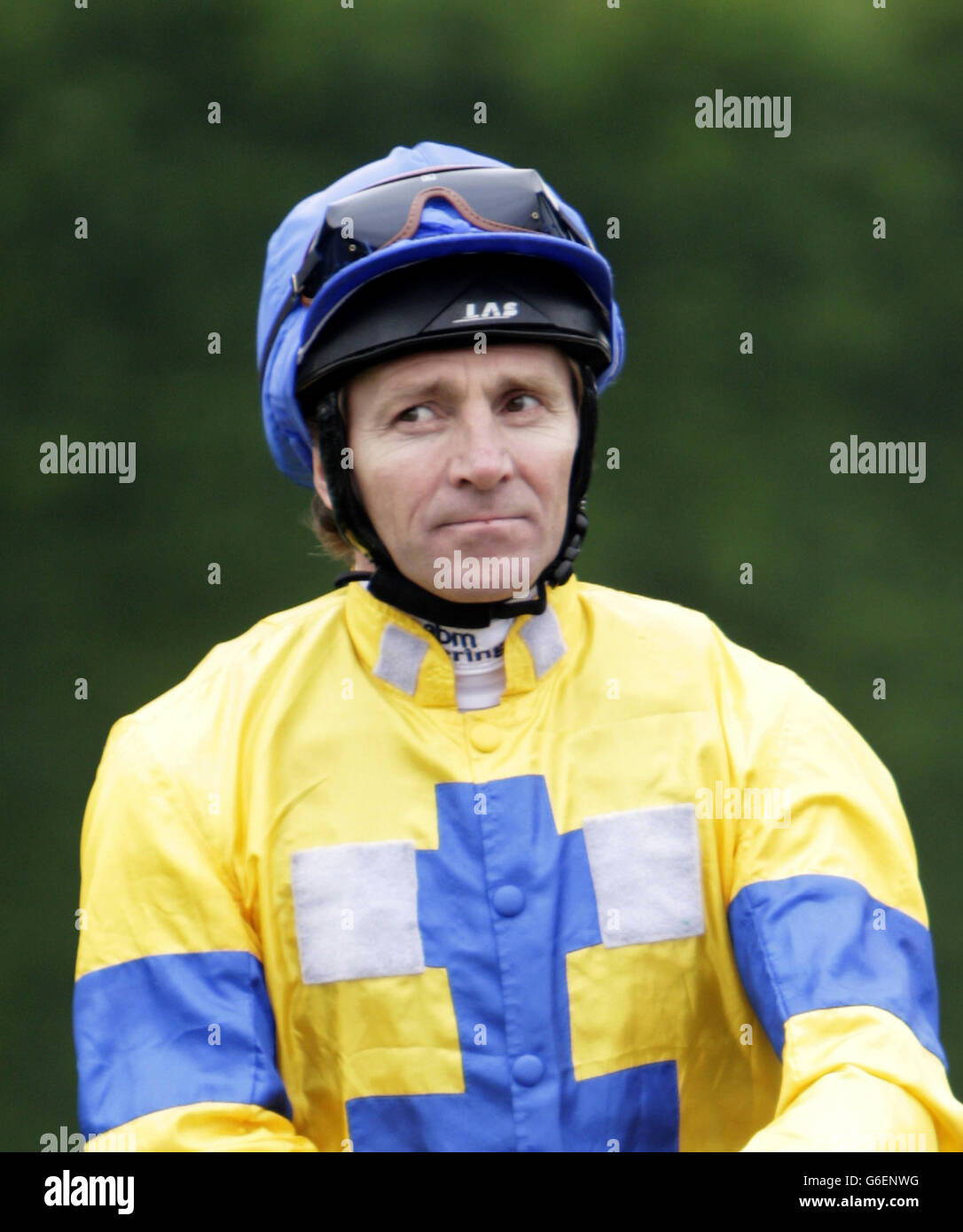 Jockey jimmy fortune at nottingham racecourse hi-res stock photography ...