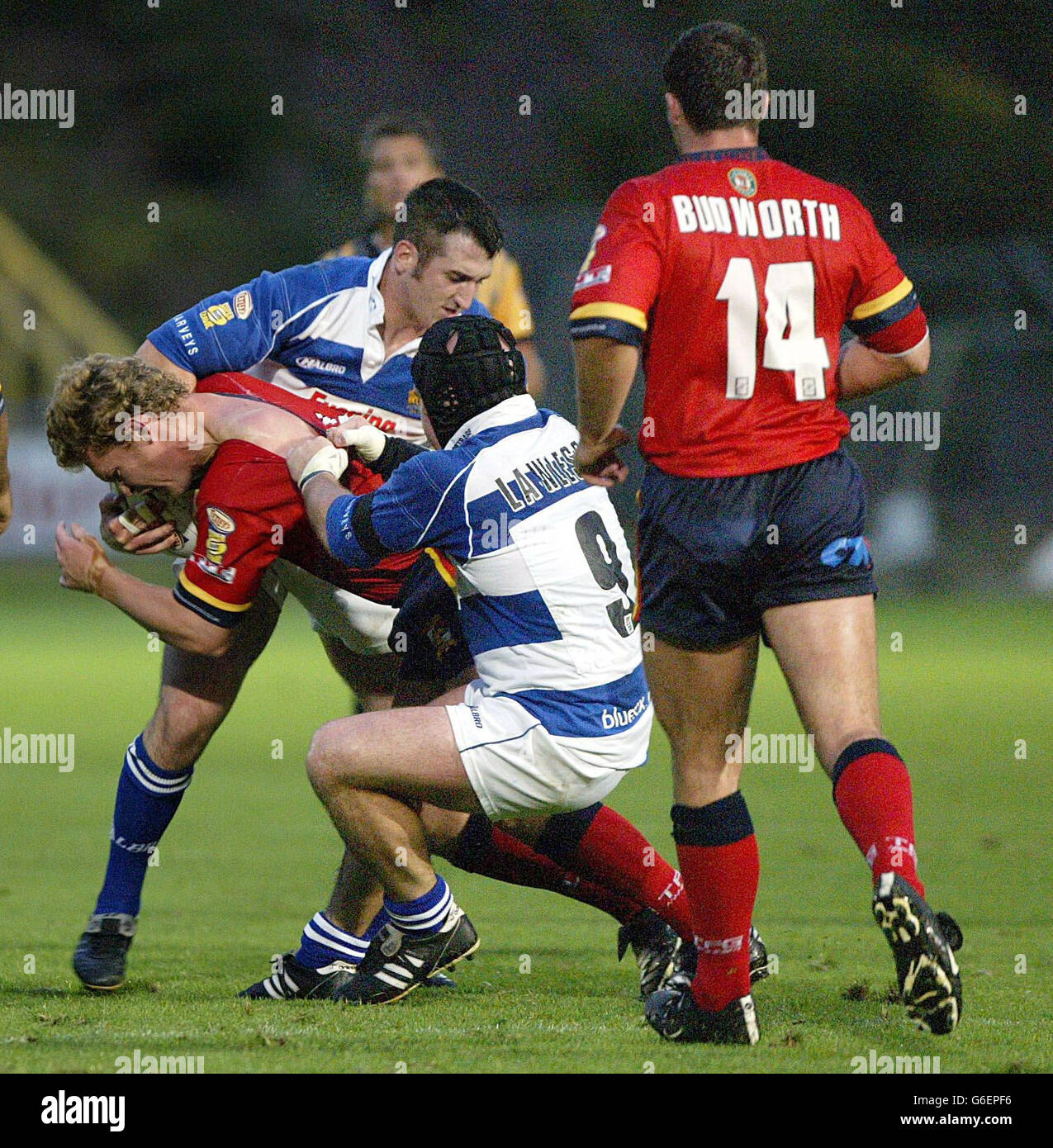 Halifaxs johnny lawless no 9 gets shirty with broncos nigel roy hi-res ...