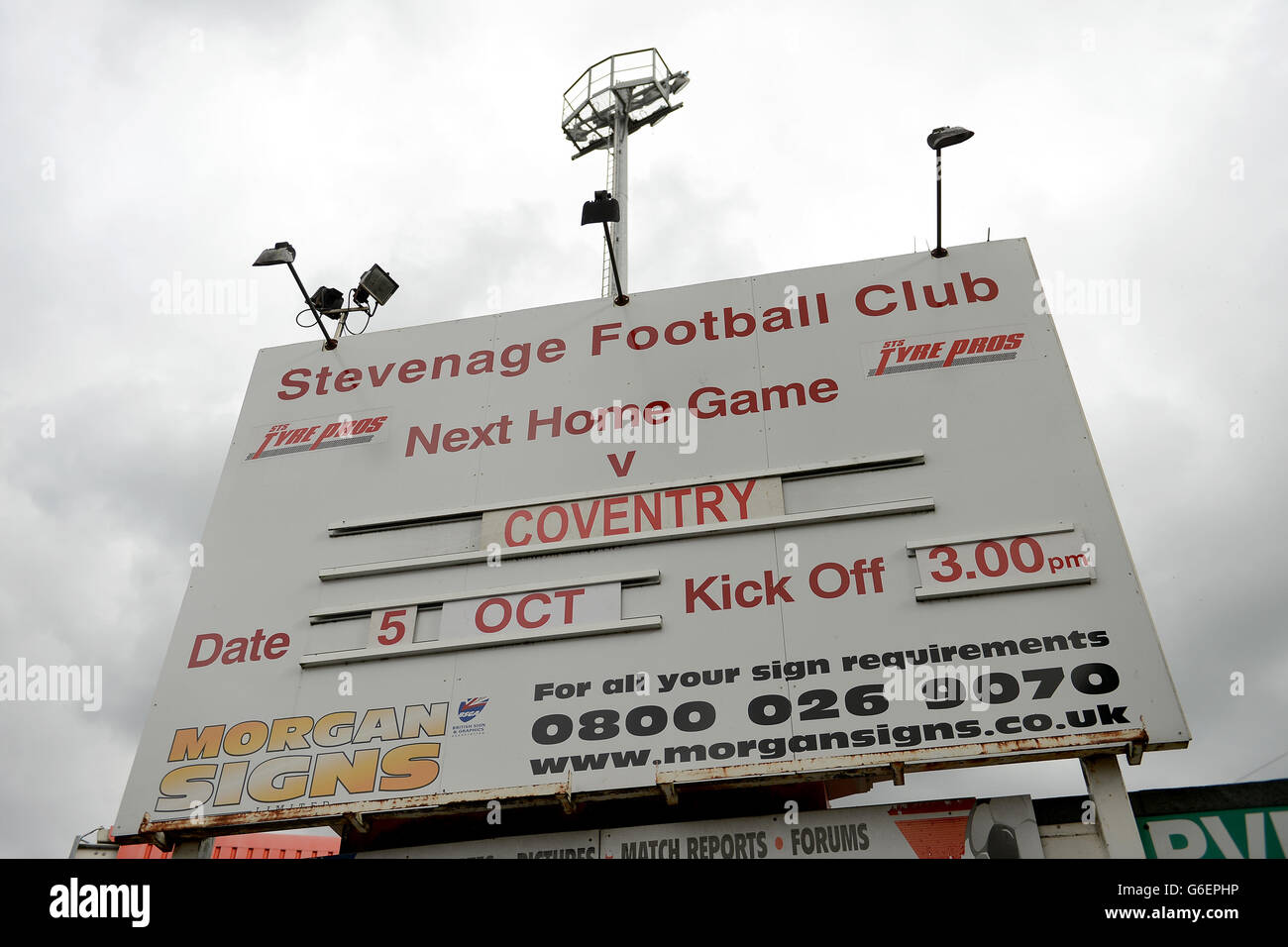 Advertising board football stadium hi-res stock photography and images ...