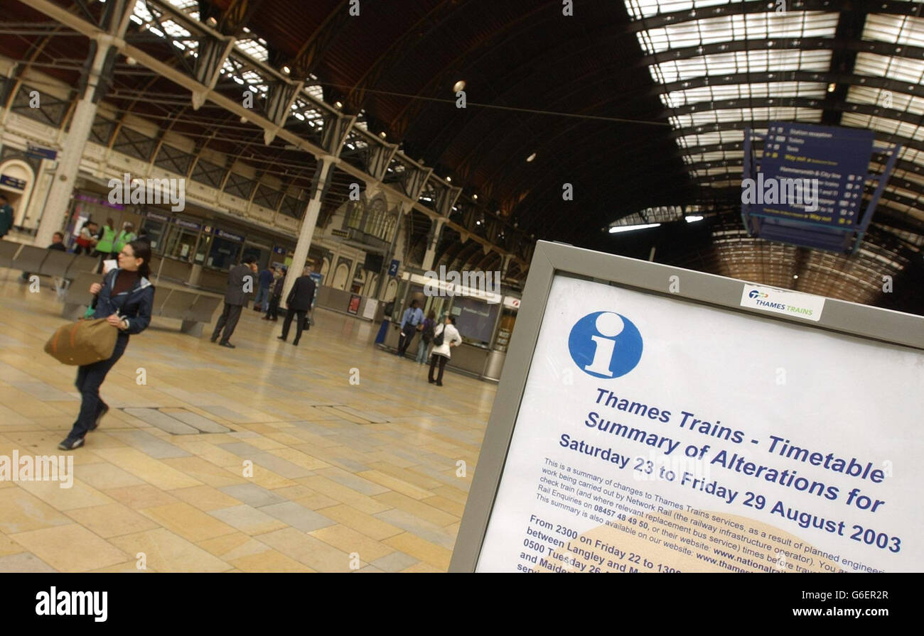 Paddington station sign hi-res stock photography and images - Alamy