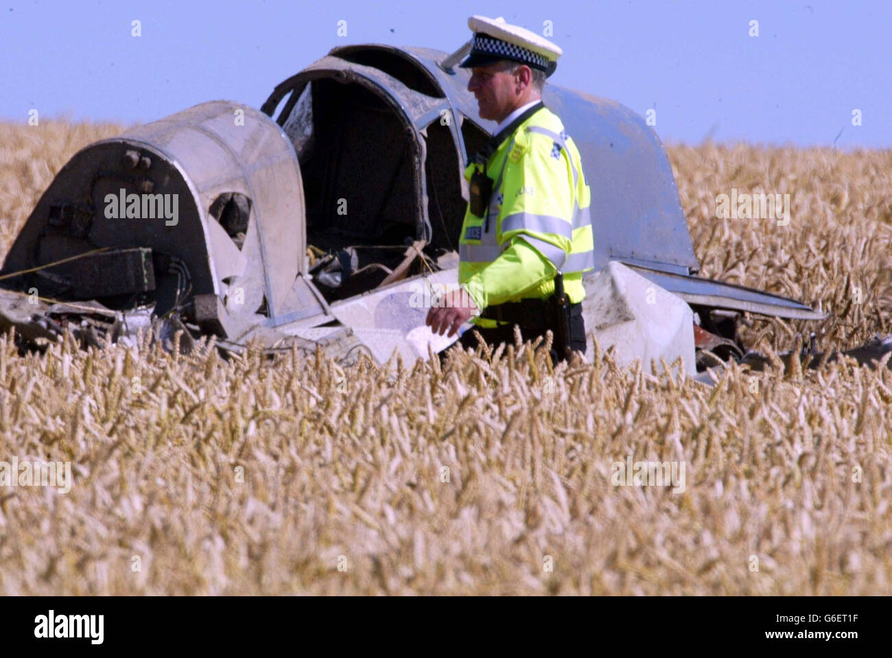 Aviation crash disaster tragedy plane aeroplane aircraft wreckage ...