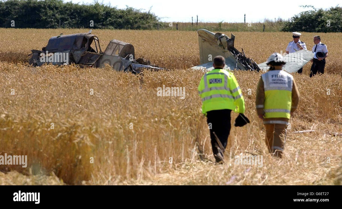 Aviation crash disaster tragedy plane aeroplane aircraft wreckage ...