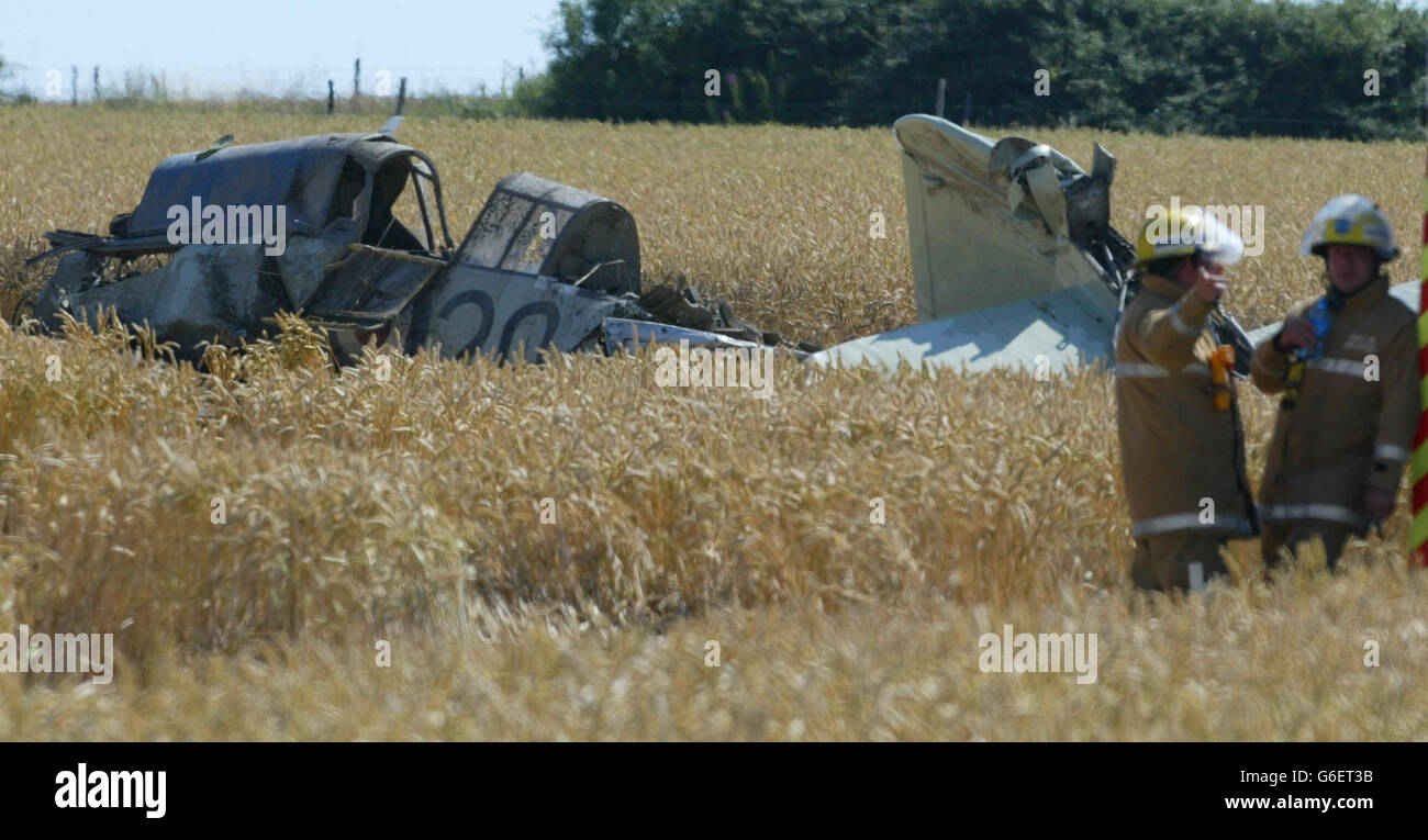 Aviation crash disaster tragedy plane aeroplane aircraft wreckage ...