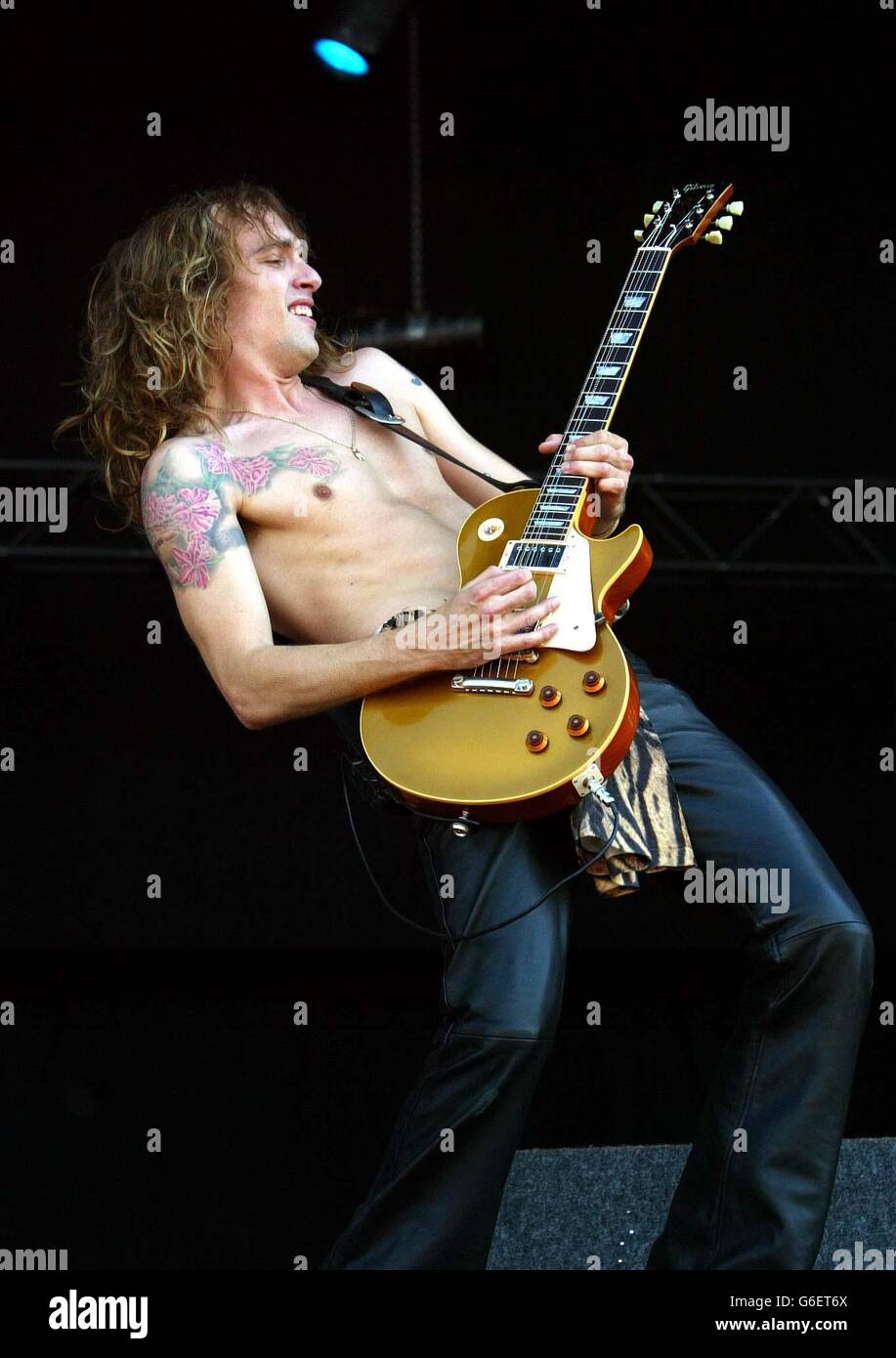The Lead Singer Of The Darkness High Resolution Stock Photography and ...