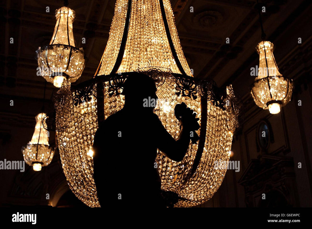 Summer opening of Buckingham Palace cleaning Stock Photo - Alamy